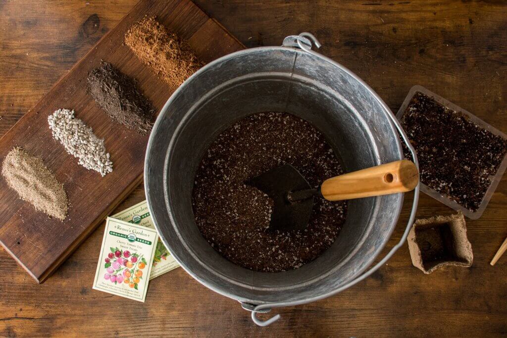 DIY Seed Starting Mix - How to Make Your Own Seedling Soil - SuperMoss